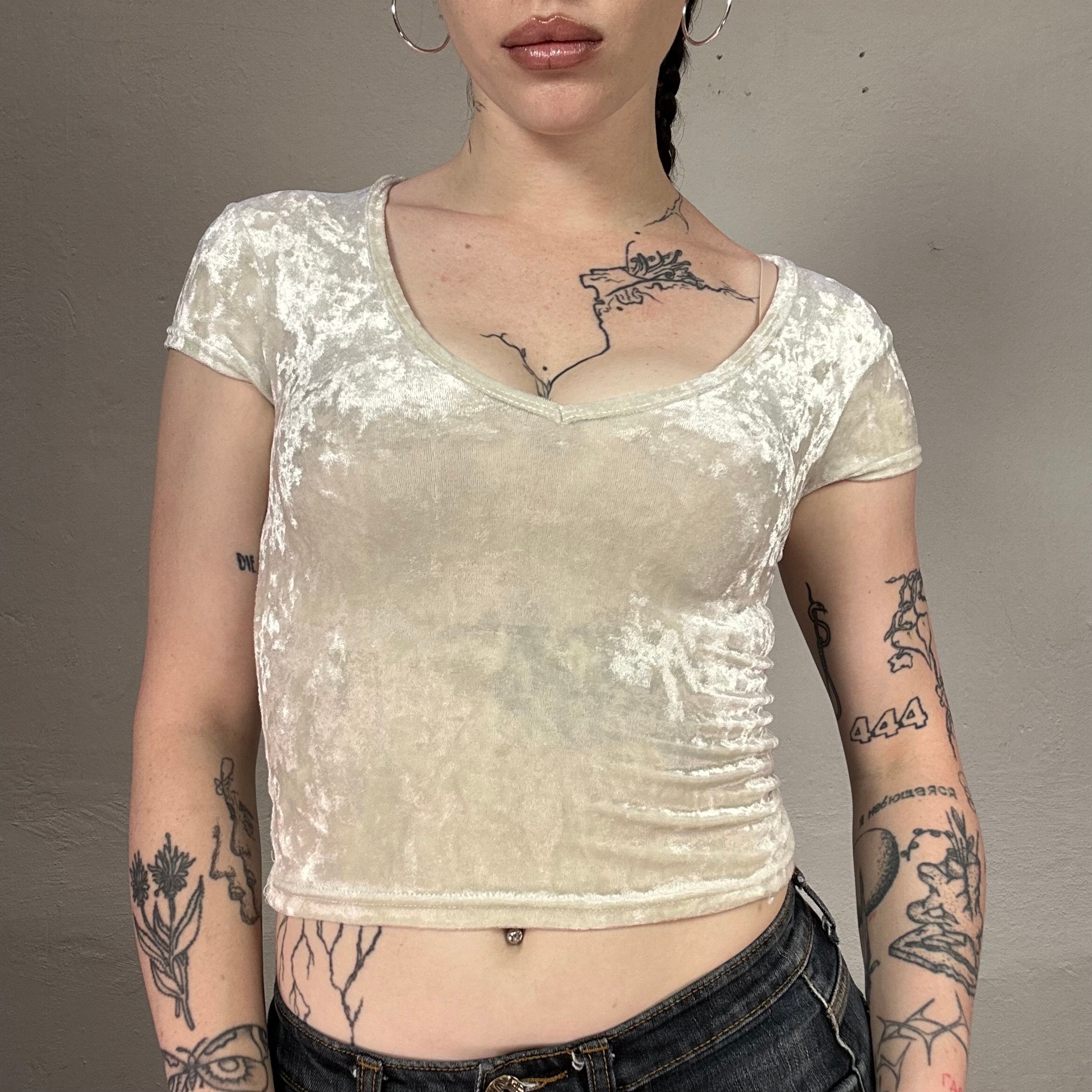 Vintage 90’s Cute Cream Velvet V-Neck Crop Top (S) – Michelle Tamar
