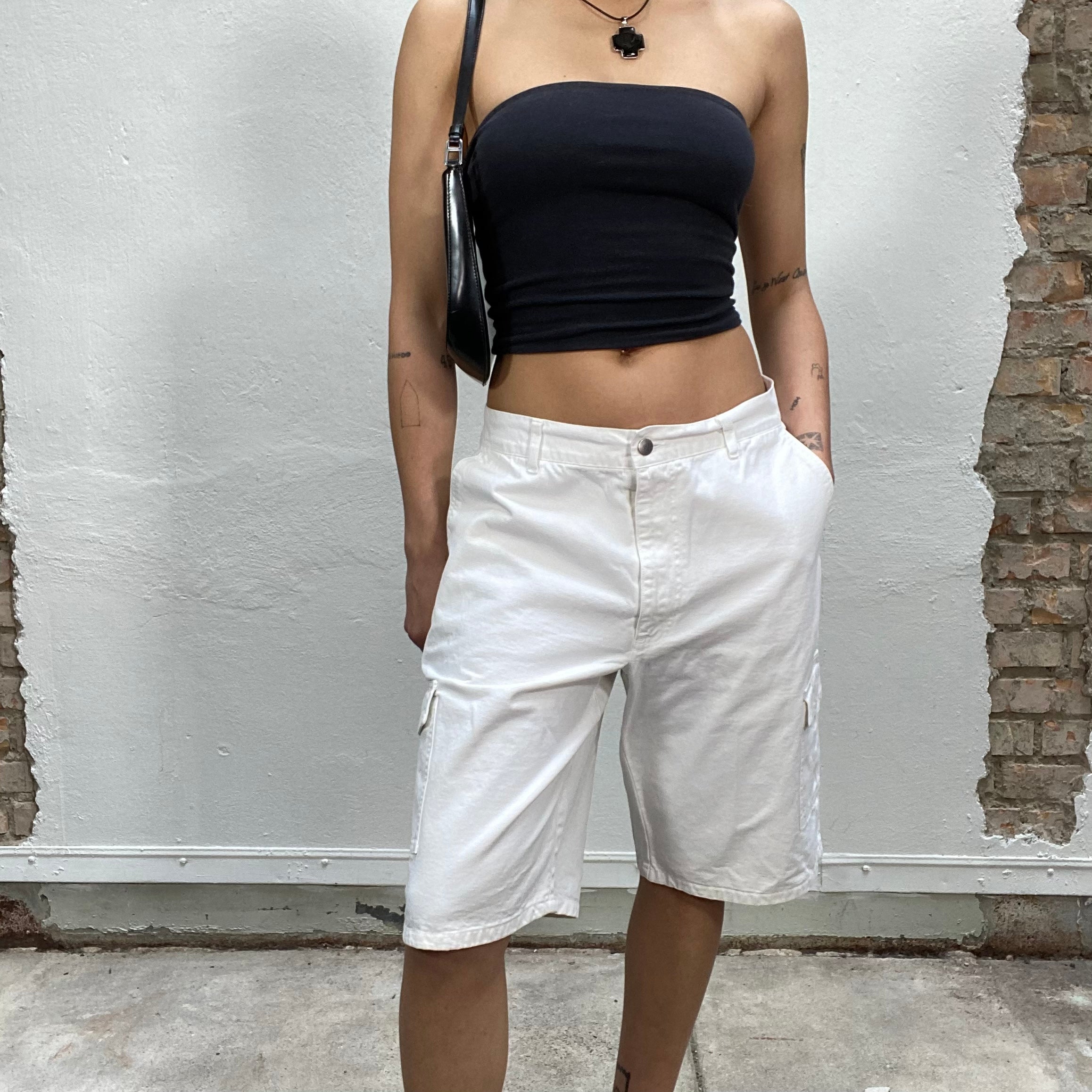 Vintage 2000's Streetstyle White Cargo Jorts (M) – Michelle Tamar