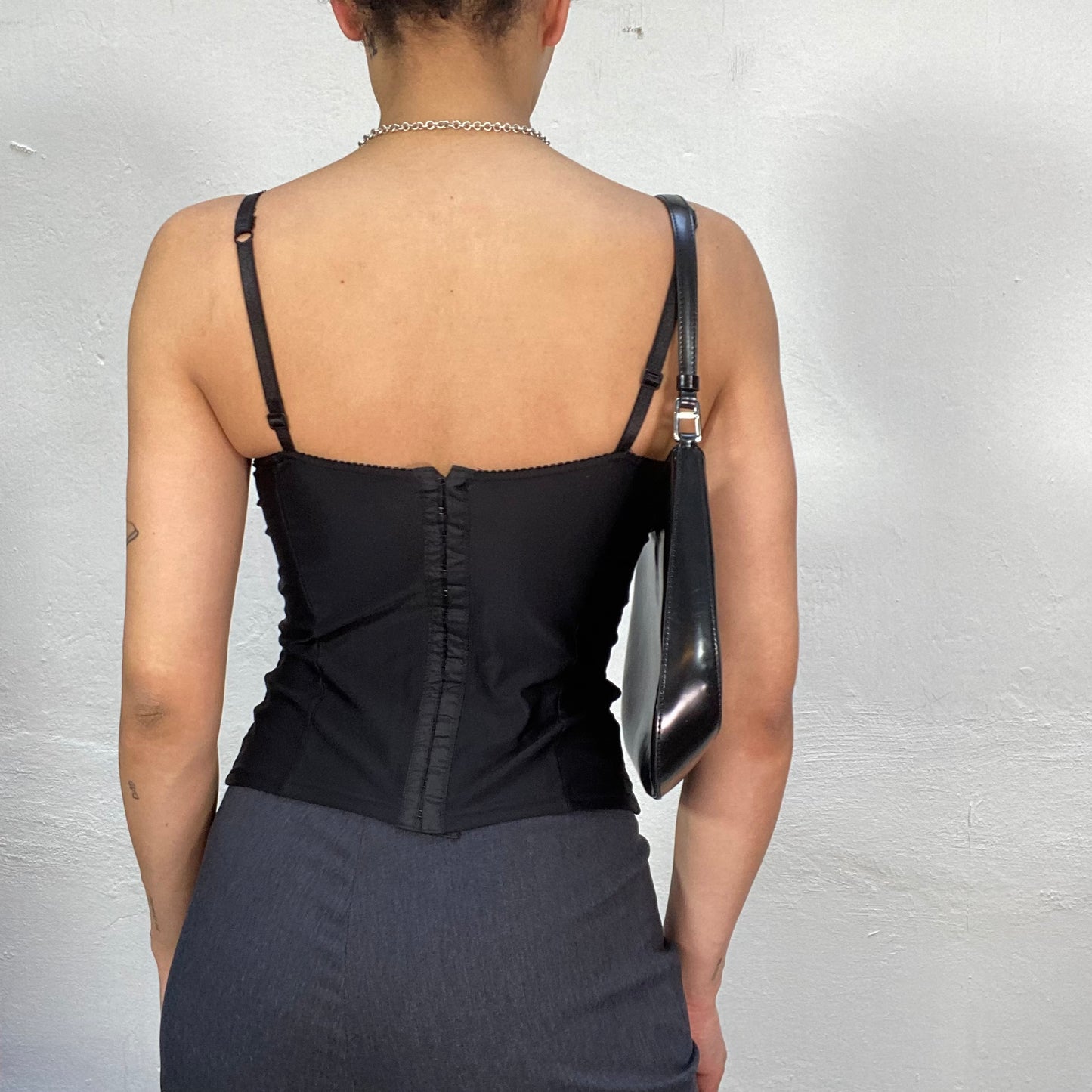 Vintage 2000's Punky Red and Black Lace Corset Top with Bow Details (S ...